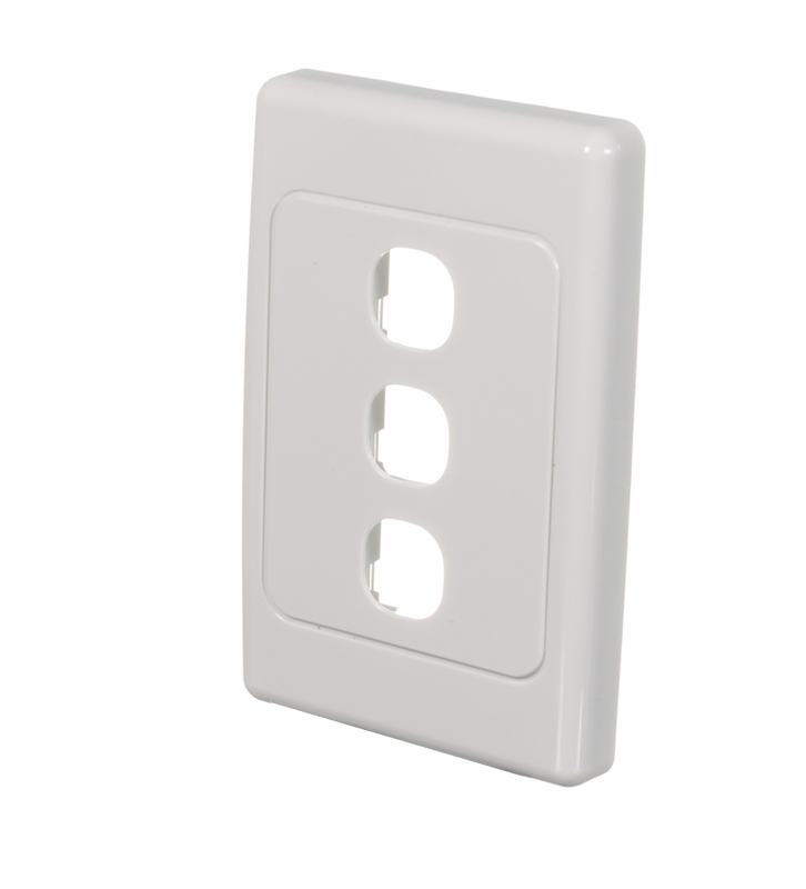 Clipsal 2033VH-WE | 3 Gang Grid And Surround 2000 Series White