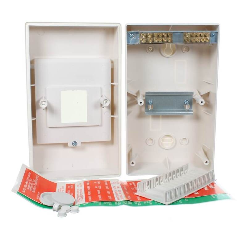 4 Pole Surface Mount IP54 Rated Distribution Board | 30304