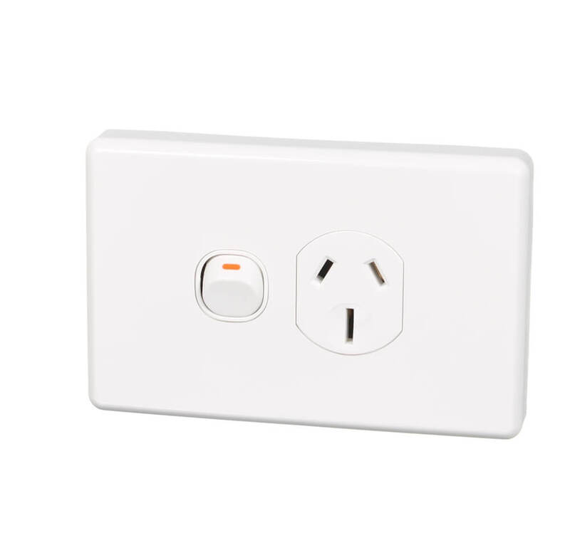Clipsal Classic C2015/15-WE | Single Power Point 15Amp White