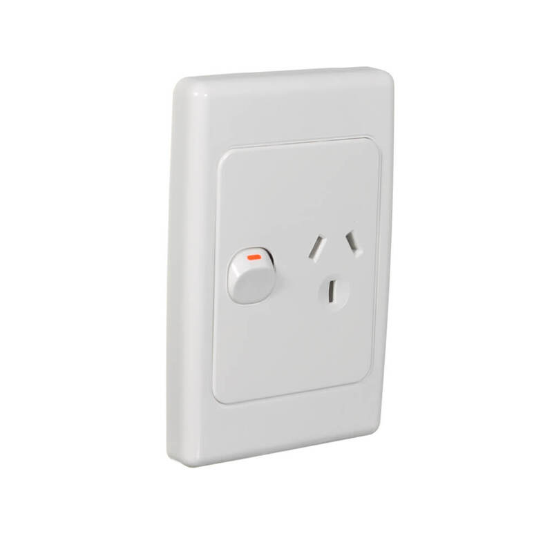 Clipsal 2015V-WE | 10Amp Single Vertical Power Point White | 2000 Series