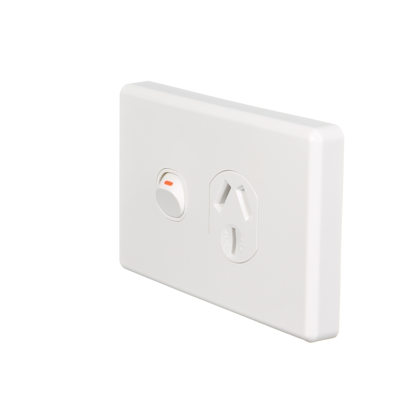 Clipsal Classic C2015/20-WE | 20Amp Single Power Point White | 20Amp ...