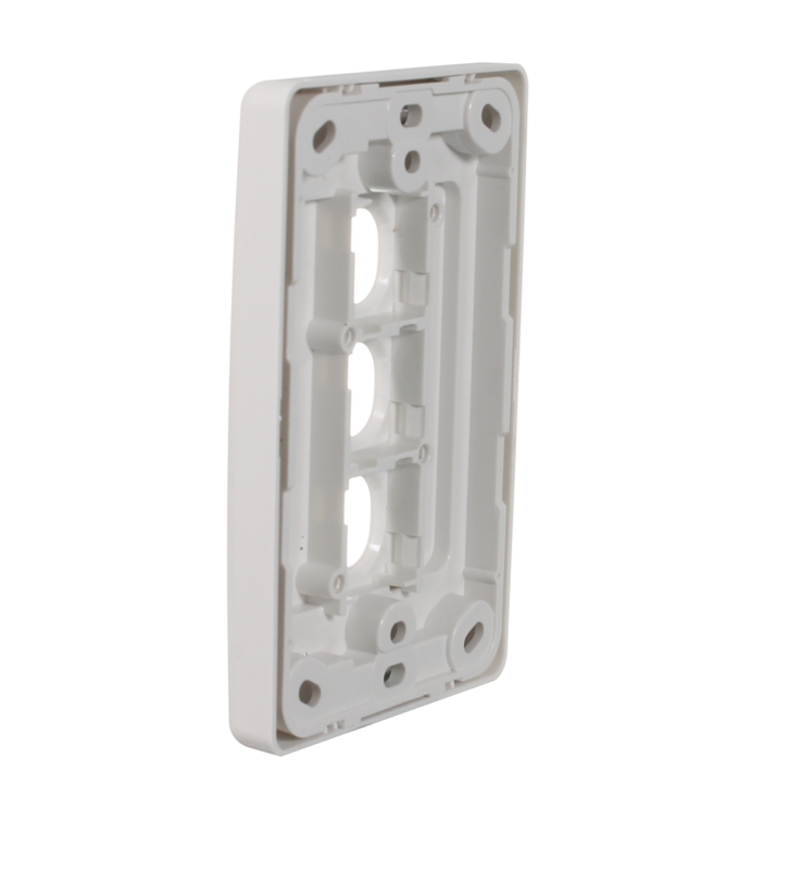 Clipsal 2033VH-WE | 3 Gang Grid And Surround 2000 Series White