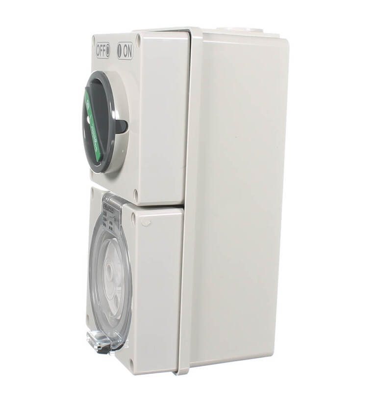 CLIPSAL EY56C332 | 3 Pin 32Amp Switched Socket Outlet IP66 | Easy56 ...