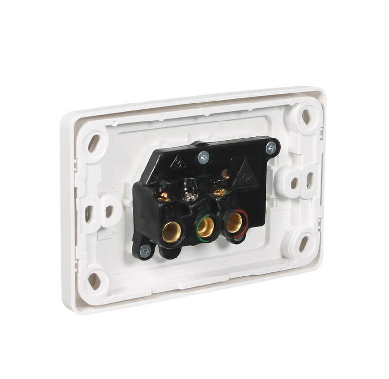 Clipsal 2015L-WE | 10Amp Round Earth Single Power Point White