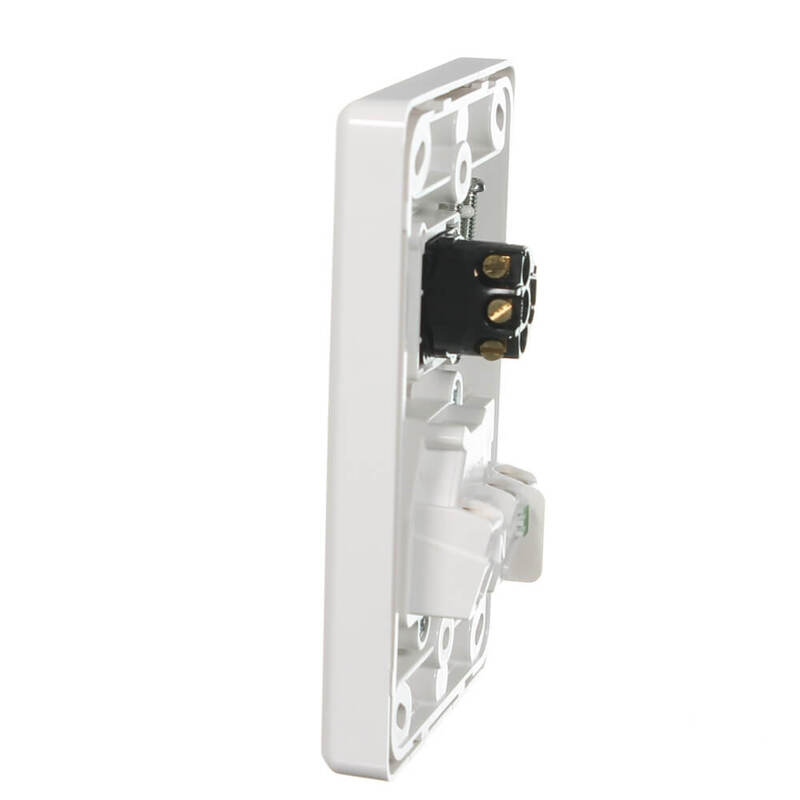 Clipsal Classic C2015VXA-WE | 10Amp Single Switch Socket Outlet ...