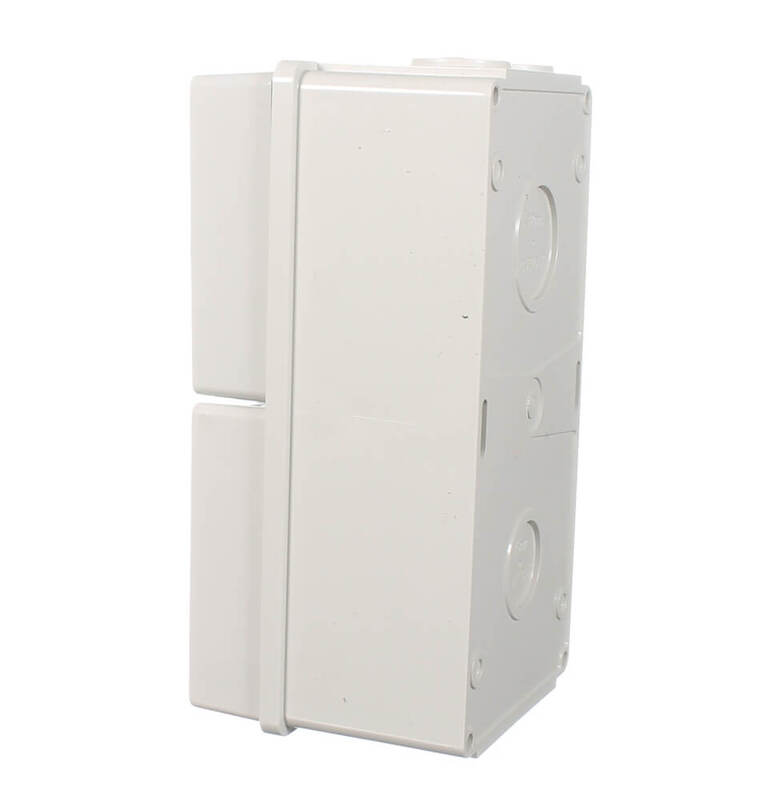 CLIPSAL EY56C410 EASY56 | 10Amp Switched Outlet 3PH 4 Pin Round IP66