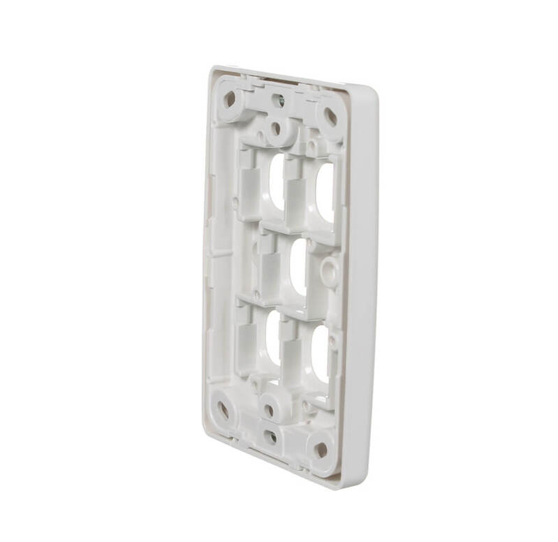Clipsal 2035VH-WE | 5 Gang Grid And Surround 2000 Series White