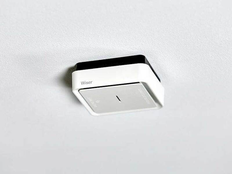 Clipsal Iconic Wiser CLP599WSAL | Wiser™ Lithium battery smoke alarm ...