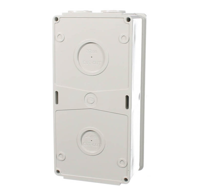 CLIPSAL EY56C432 | 4 Pin 32Amp Switched Socket Outlet IP66 | Easy56