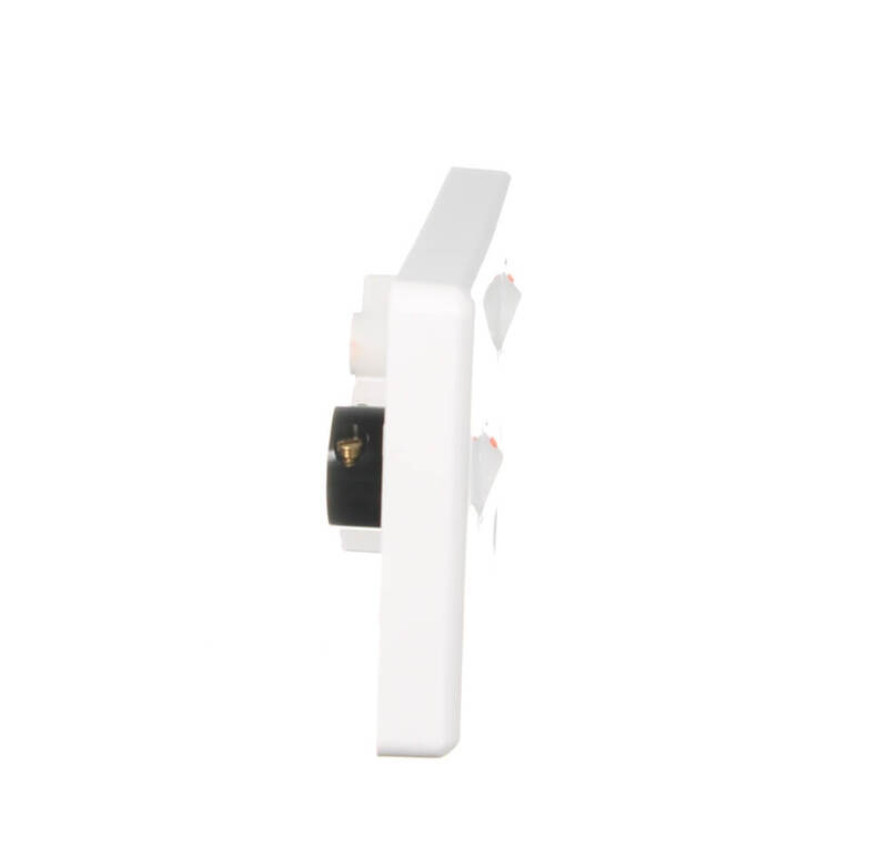 Clipsal Classic C2015X-WE | Single GPO With Extra Switch 10Amp White