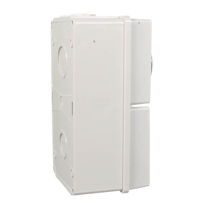 CLIPSAL EY56C332 | 3 Pin 32Amp Switched Socket Outlet IP66 | Easy56