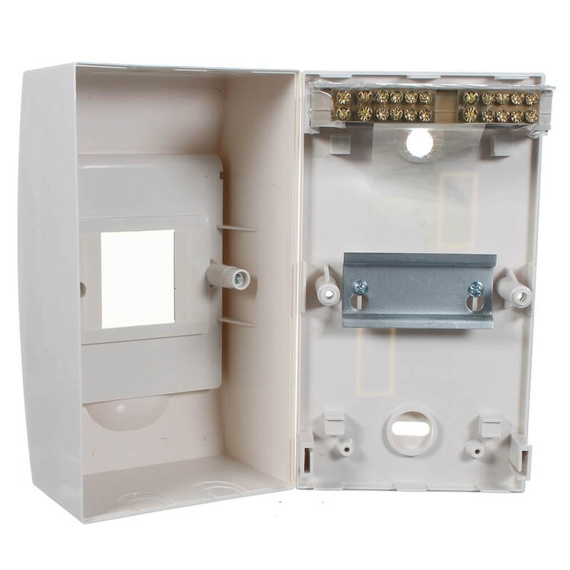 4 Pole Surface Mount Distribution Board | 30302