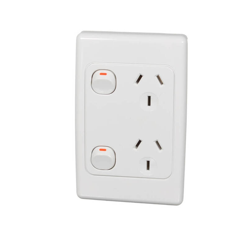 Clipsal 2025V-WE | 10Amp Double Vertical Power Point GPO White | 2000 ...