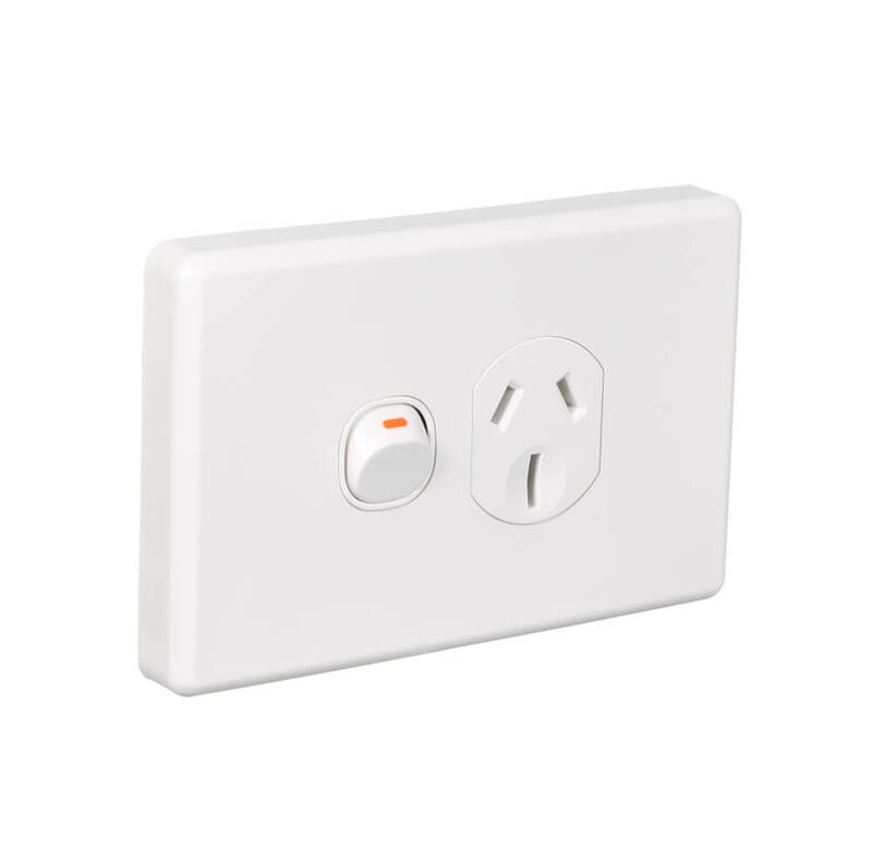 Clipsal Classic C2015/15-WE | Single Power Point 15Amp White