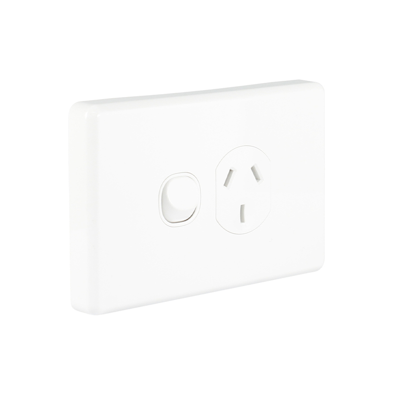 Clipsal C2015WE | Single GPO 10Amp White (Classic Series) C2015-WE